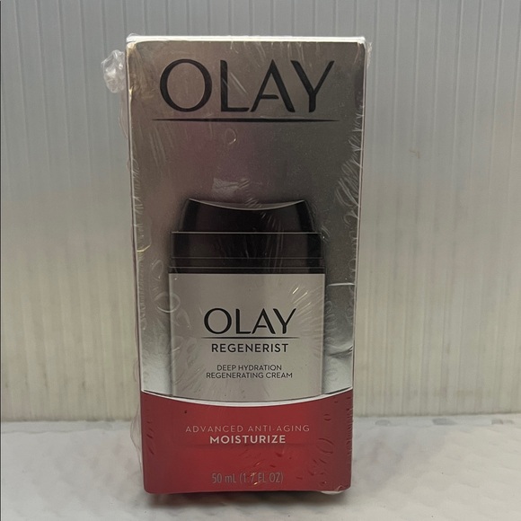 OLAY | Skincare | Olay Regenerist Moisturizer Silver And Red Design ...